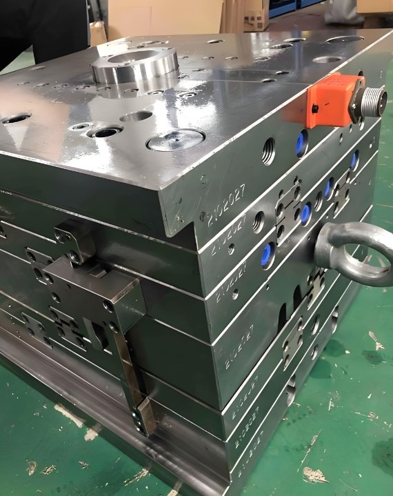 Mold Maker Process: Achieving Precision and Reliability.