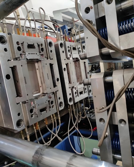 Injection Molding: 8 Steps Mold Makers Use for Mold Setup.