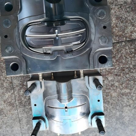 High-Volume Medical Injection Molding: How It Works ...