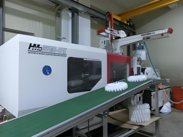 The Future of Electronic Injection Molding: AI and Automation ...